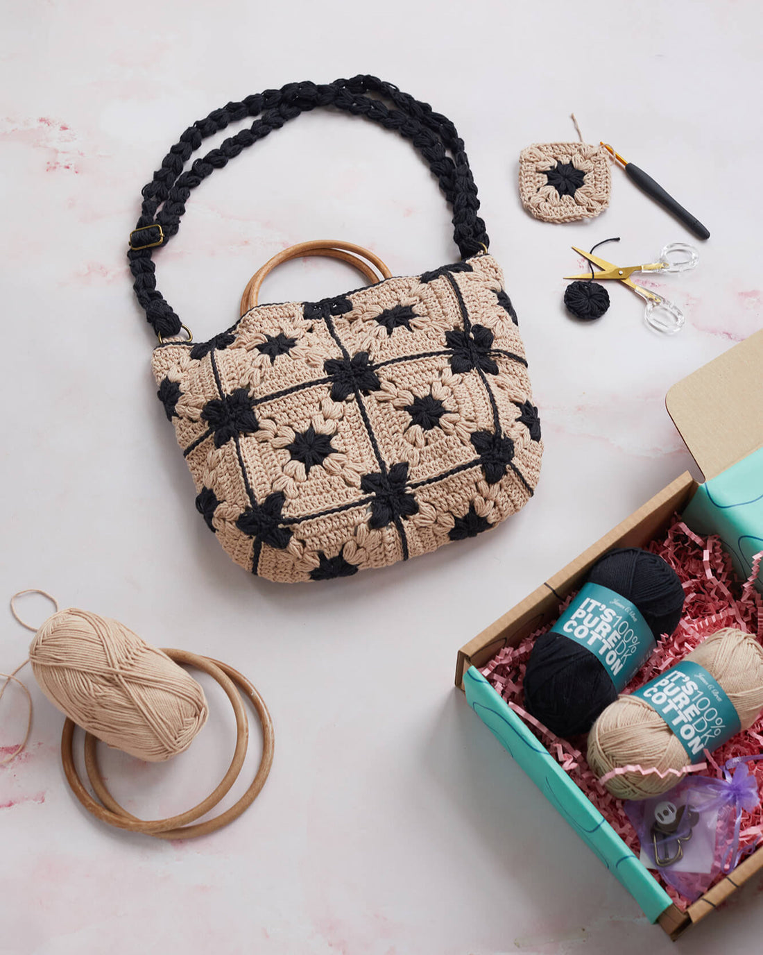 Atomic Flowers Blanket - A Free Crochet Blanket Pattern – Lottie & Albert